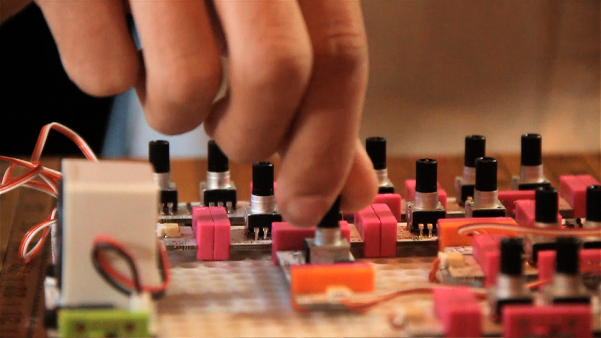 Building a Synth, Bit by Bit - Science Friday